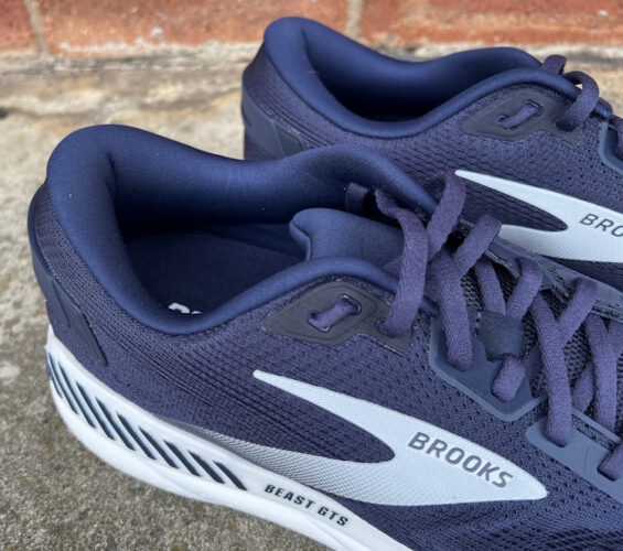 4 Best Brooks Stability Shoes for Flat Feet - Find My Footwear